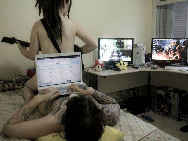 Gamer Couple Gupr