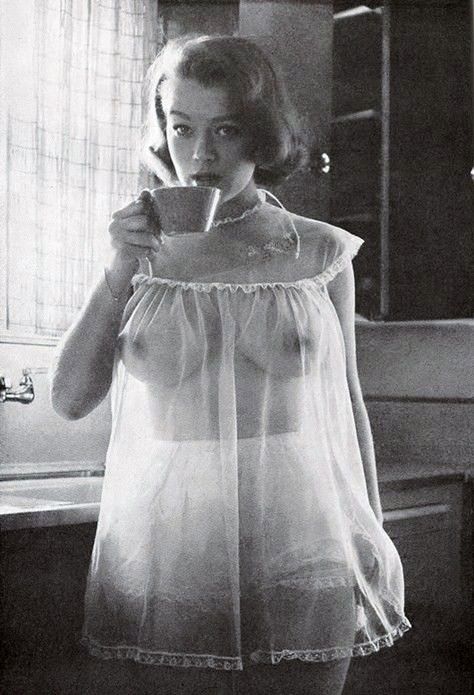 Incredible Vintage Pic With A Gorgeous Boobs Malewitch
