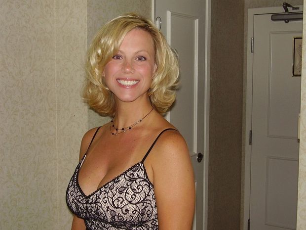 Hot Pic Featuring Amazing Blonde Manko