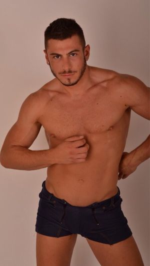 Nicolas Mits Pics