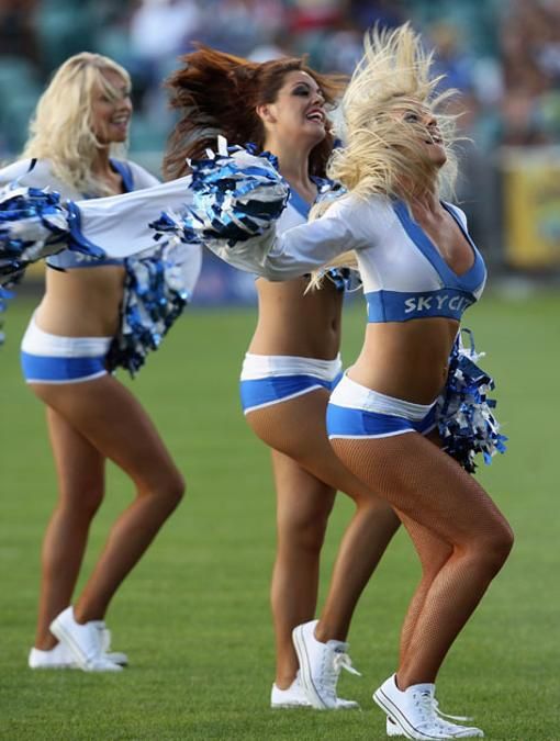 Hot Cheerleaders Camaro76