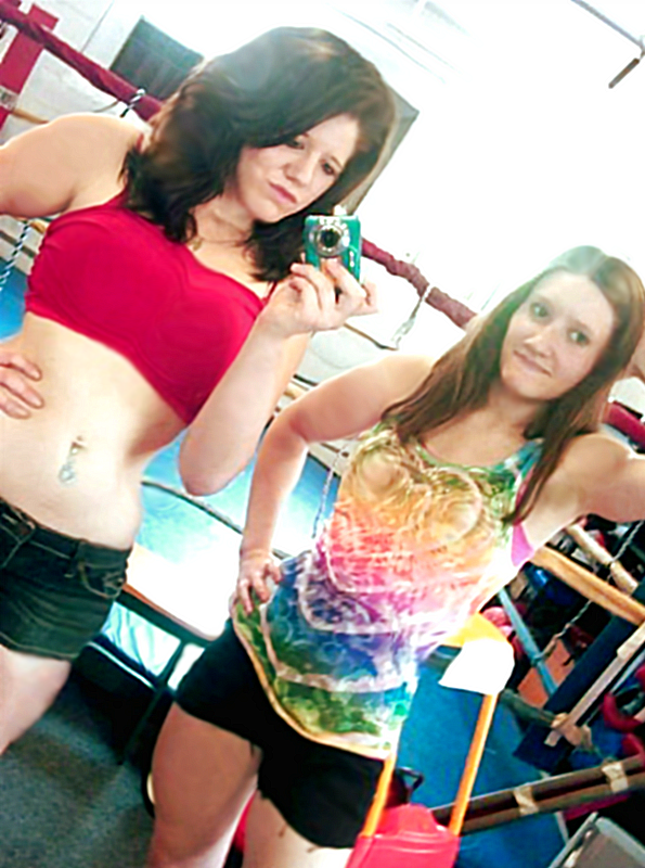 Slut Kacy And Gwen At The Gym Eurosky