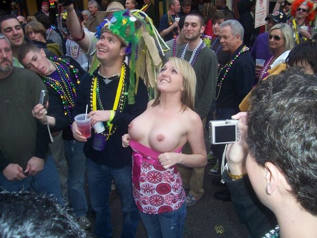 Boobs Flash Rouckmout