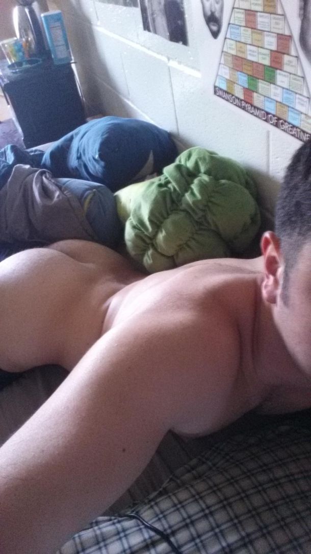 Im Feeling Super Horny So I Thought Id Post My Gayestporn
