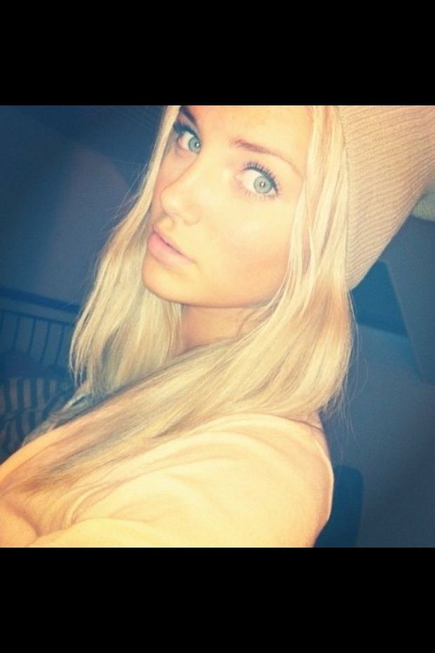 Russak20 Hotties Pin 15342948