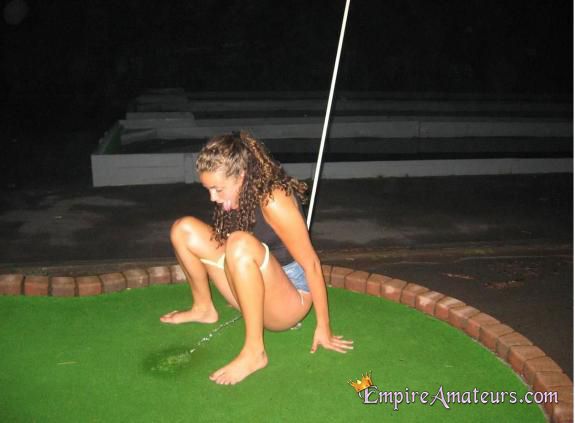 Peeing Teen Empireamateurs