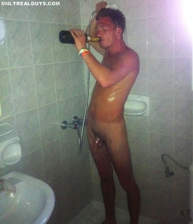 Onlyrealguys Drunk Straight Guys Caught Pin 15672852