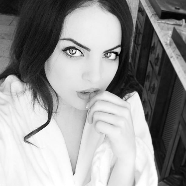 Elizabeth Gillies Vampire Hotgirlpic