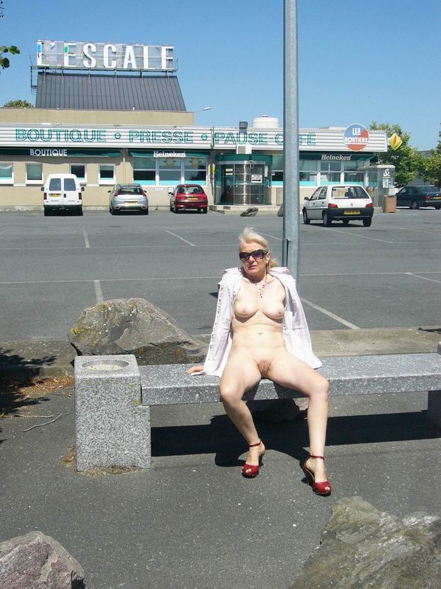Bourgeoise Mature Pute Amatrice Exhibée Et Phileas22