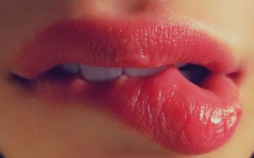 Theconsonant Lip Service Pin 17063032