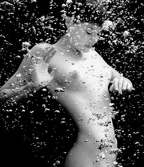 Perky Brunette Breasts Underwater Surrounded By Noothersneedapply
