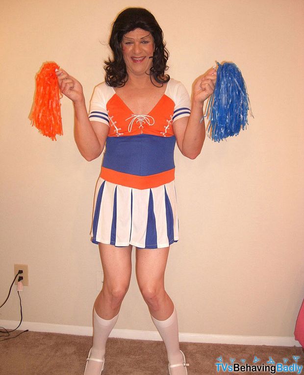Lope Male Féminisé En Popom Girl Enculé Au Gode Phileas22