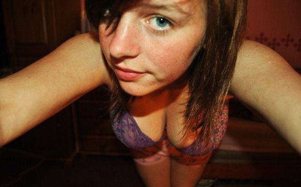 Down Selfie Tgg