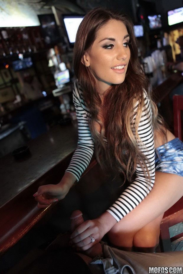 Handjob At The Bar Starhawk