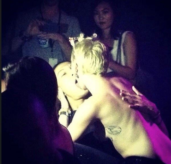 Miley Cyrus Birthday Redvelvetcake