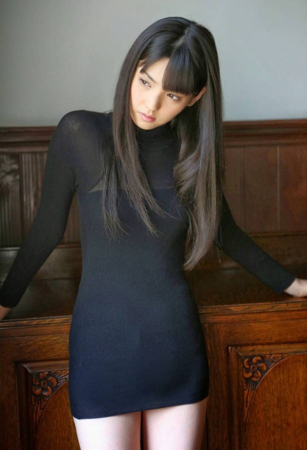 Gorgeous Babe Sanje