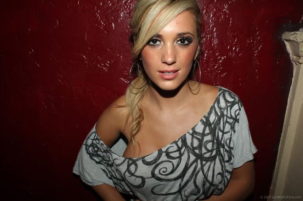 Hipster Blonde Ready To Party Hornyhuzband