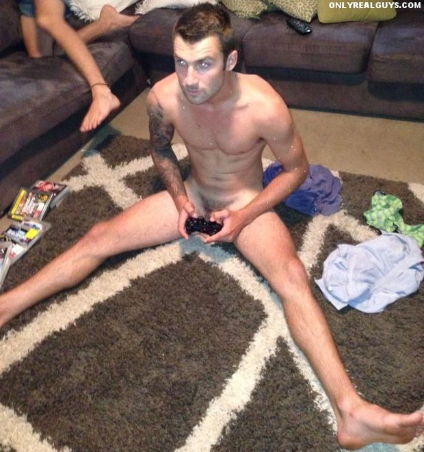 Onlyrealguys Drunk Straight Guys Caught Pin 25339163