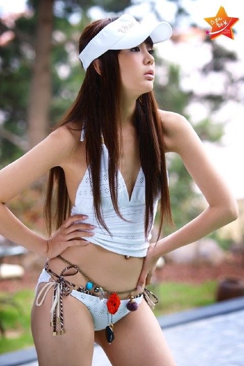 Su Jin Moon Babes Korean Pin 26132502