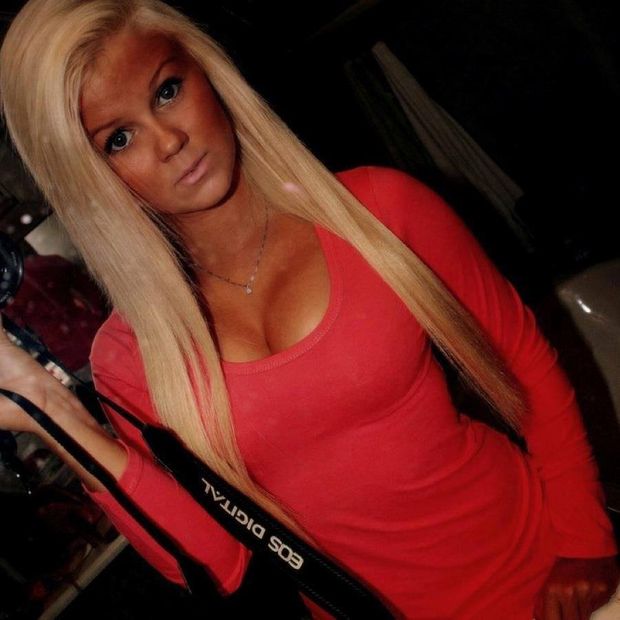 Norwegian Amanda Forsberg Selfie G48r13l