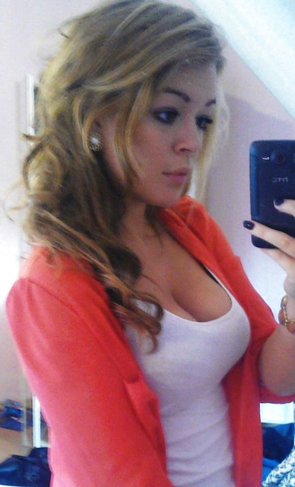 Corrupted Qt Grrlz Pin 29037250