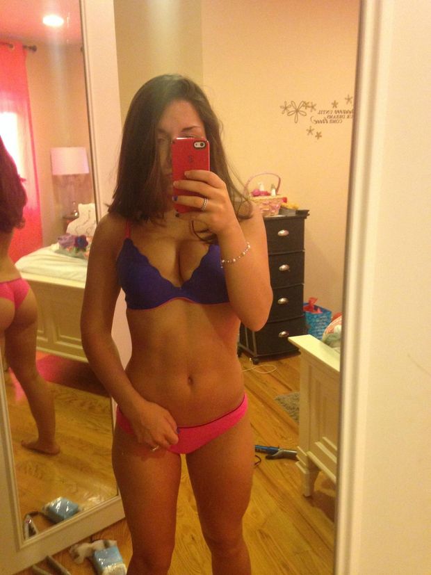 Dennisxiong Real Girls Pin 30569023