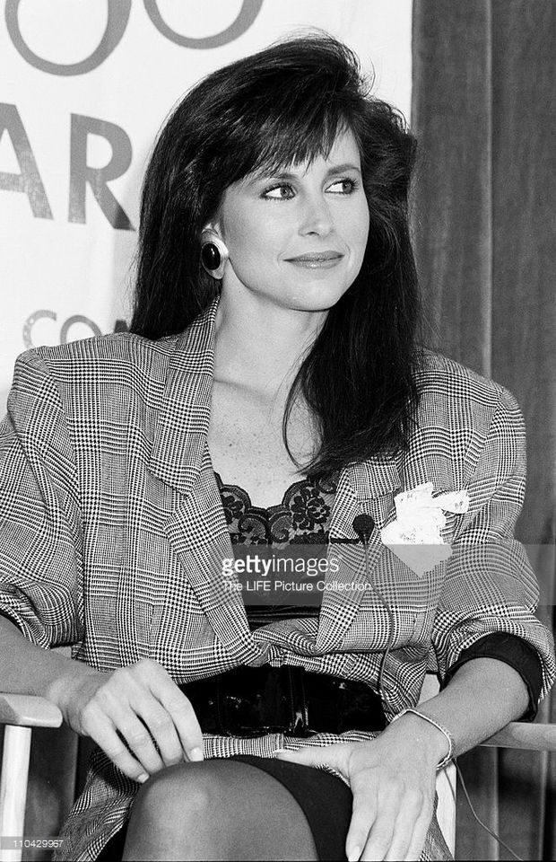 Karen Kopins A Lovely Brunette Actress Fubarangel