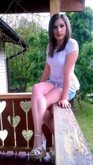 Nude Sitting Pics