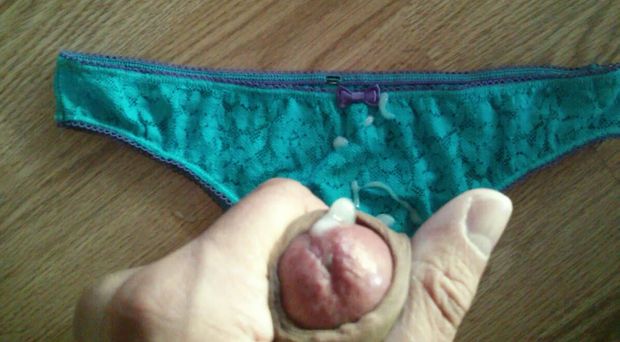Cuming On My Wifes Panties Amor Liquido