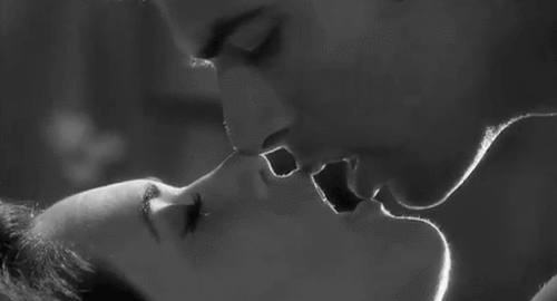 T Kiss Abases