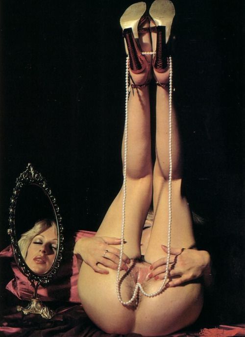 One Way To Wear Your Pearls Lourid