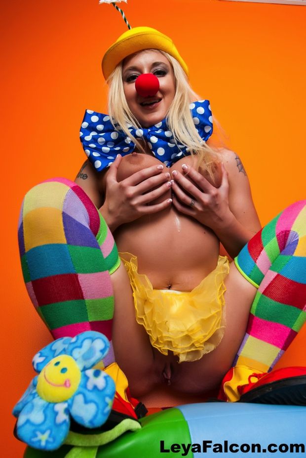 Pp Bacchus Send In The Clowns Pin 48821032