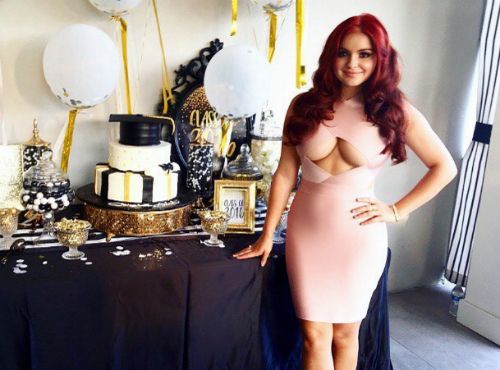 Ariel Winter Underboob Darkwinfuck