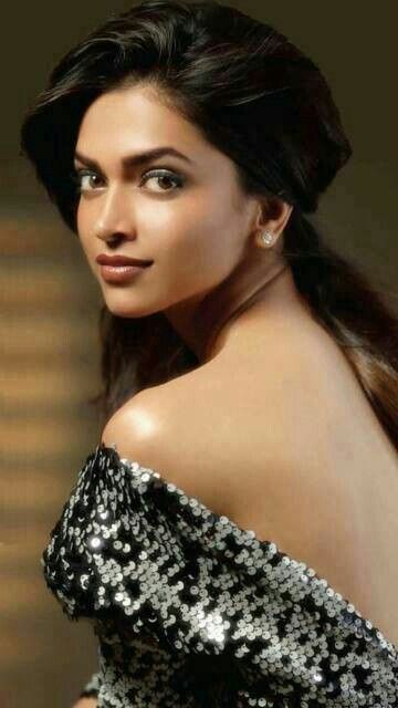 Deepika Back Side Mohini90