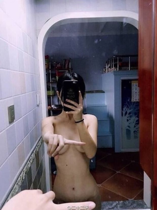 One Finger Selfie Challenge 3 Iter Criminis