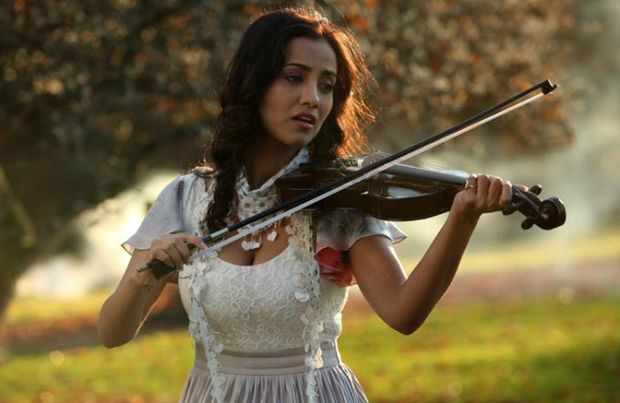 Bollywood Actress Tia Twinkle Bajpai Kittysafe 