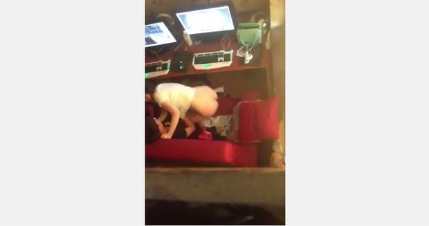 Phim Sex Quay Len Cặp đôi đụ Nhau Trong Quaytrom