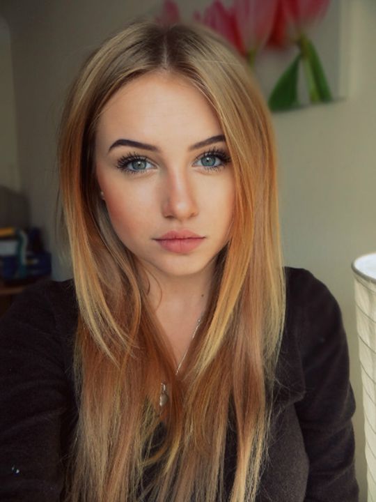 Polish Beauty Pr0ncave