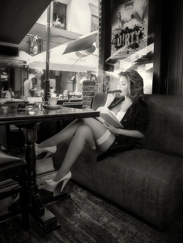 Aaaah Sexy Woman And A Smoke Tgg