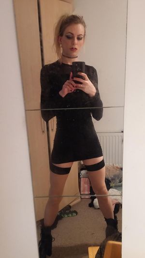 Thehornyenglishman1 Crossdressers Trannys And Sissies