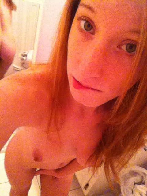 Sexy Ginger Nude Claim Bowtieme