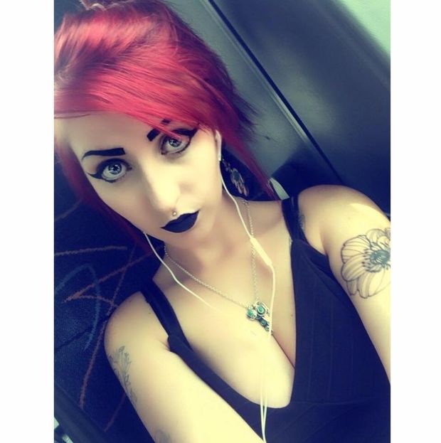 Debbie Darling Fota Yung Goth Flufferoftheapocalyps