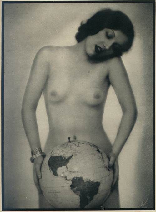 Globe Bowtieme