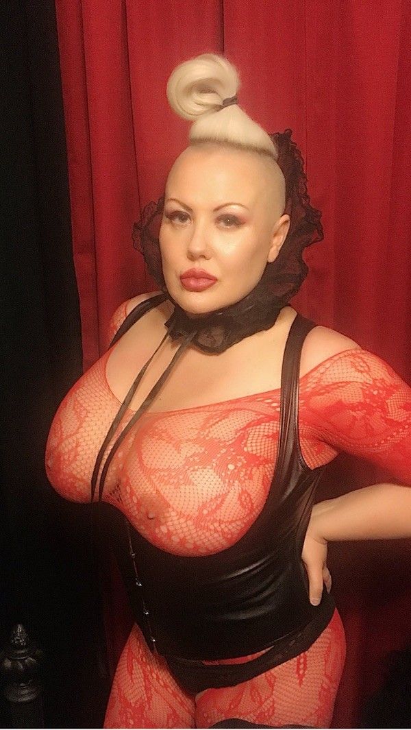 Mistress Belle K Hogspy