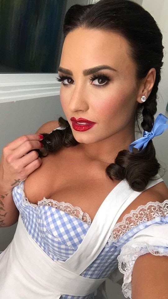 Demi Levato Glazed1101