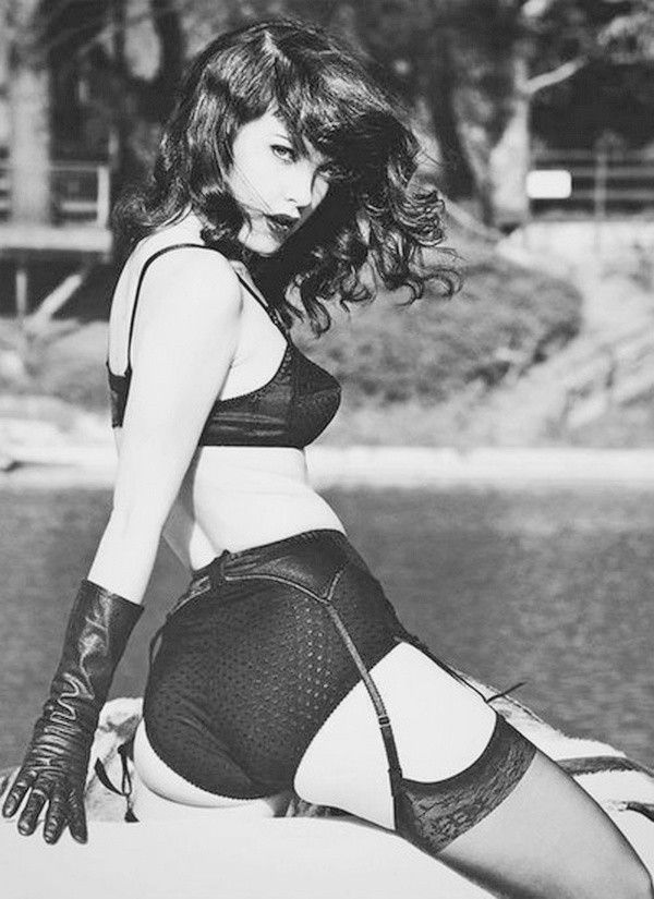Bettie Look Alike Lecucq