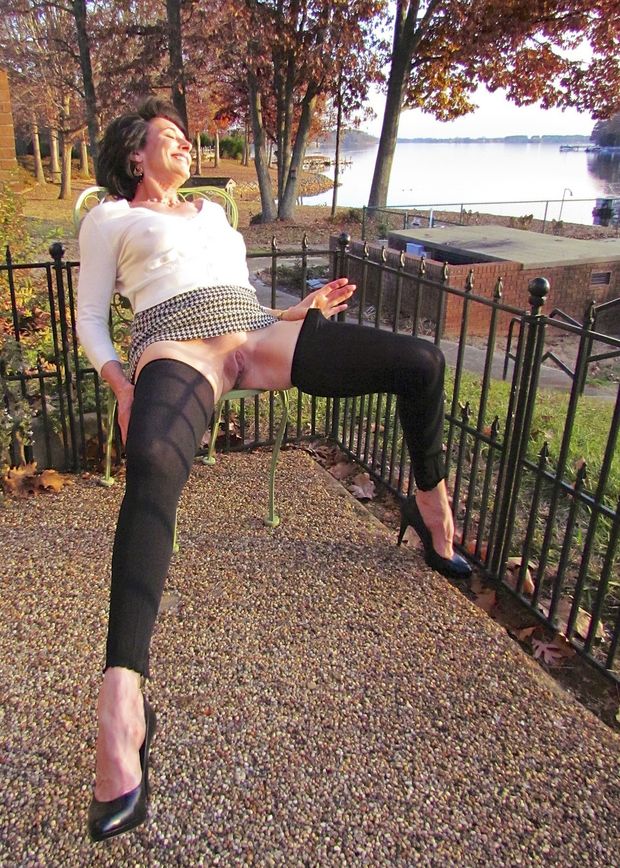 Mature Outdoor Chris121213