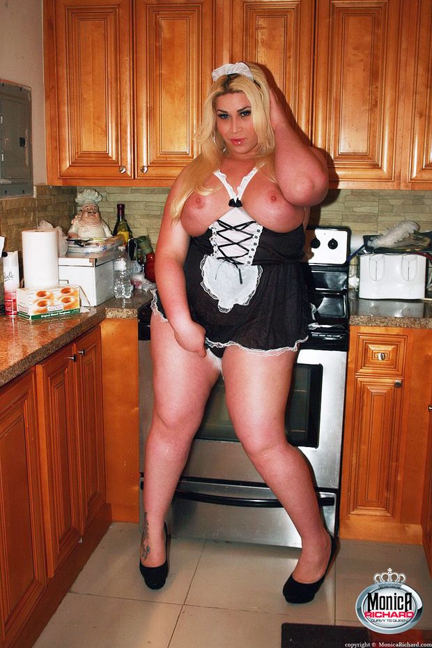 Chubby Trans Monica Richard Shows Her Massive Anamancini