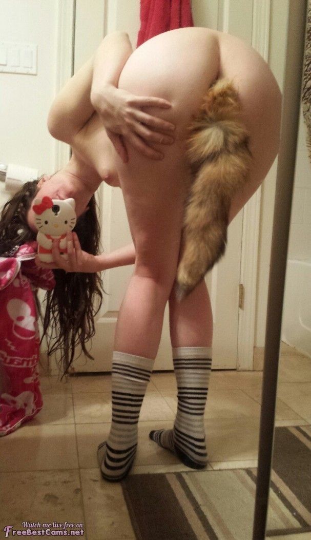 Amateur Hot Sexy Selfie Of Her Tailplug Anal Ass Juliapanan