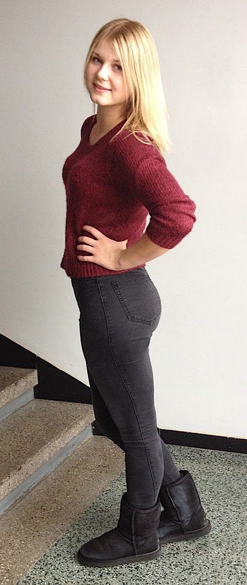 Sexy Blonde Teen With Amazing Jeans Ass And Uggs Crimmy